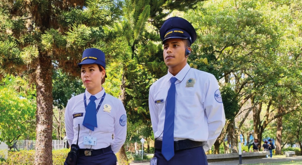 Expertos Seguridad a la vanguardia de la innovación y la tecnología.